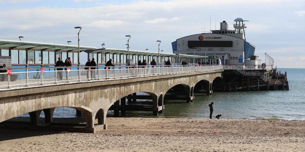 Bournemouth Pier and Beach - morebus