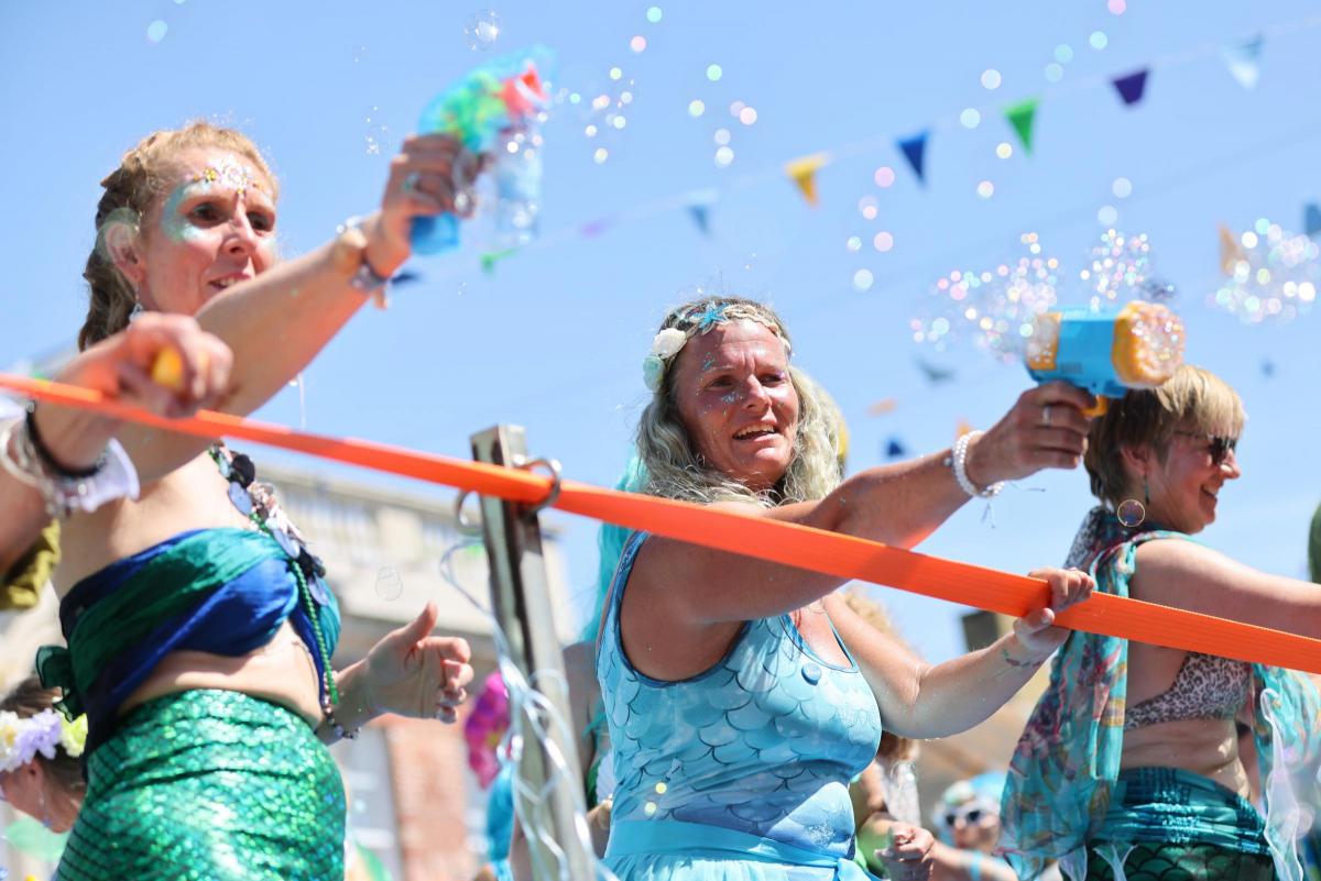 Make More of Christchurch Carnival and take the Bus - morebus